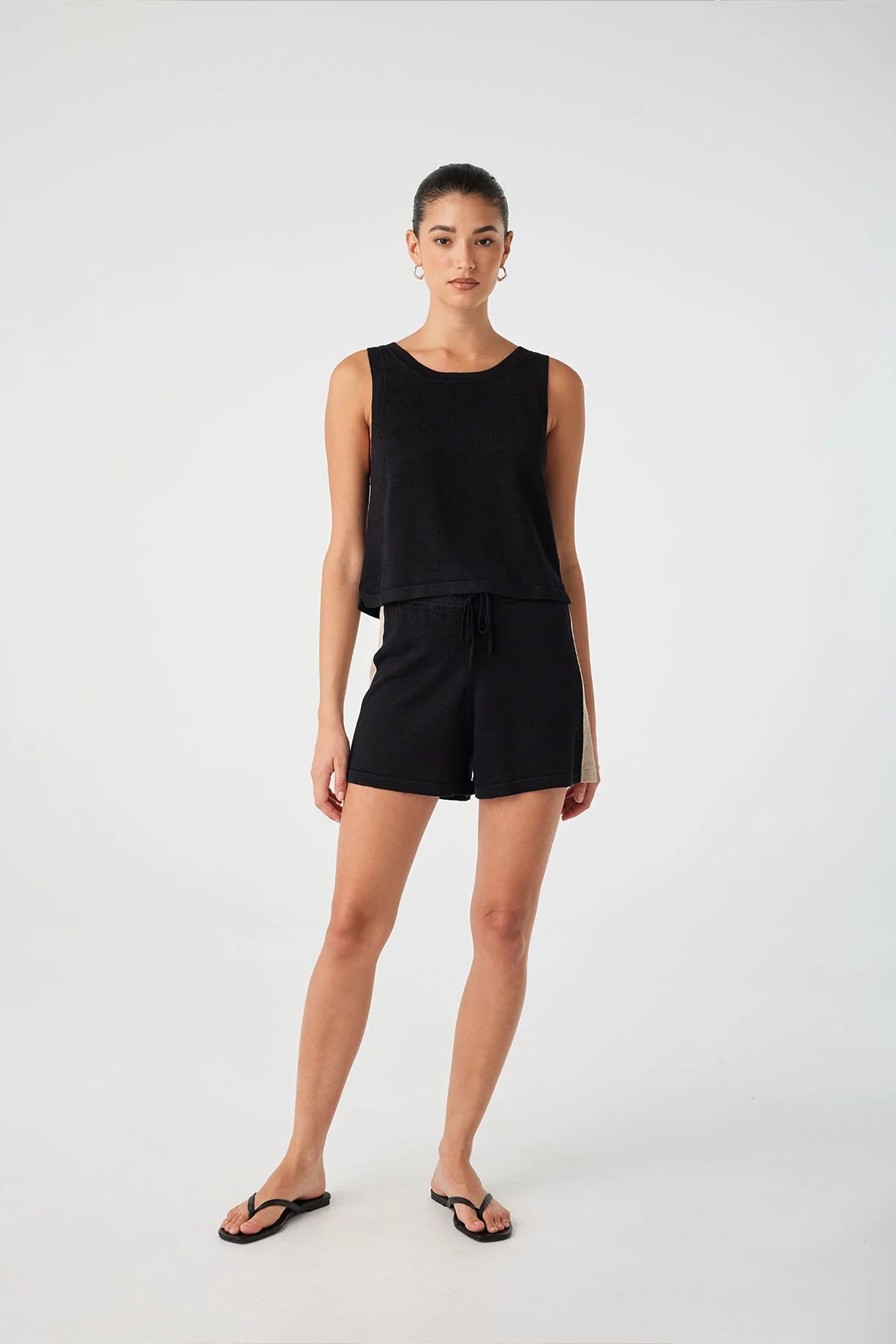 Larri Linen Knit Short - Black & Taupe